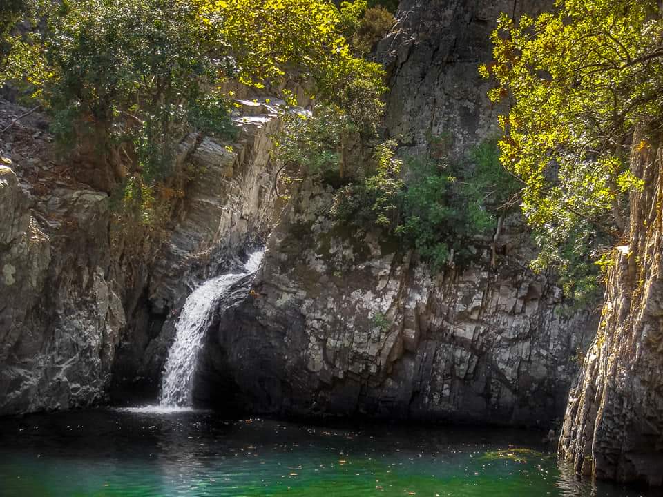 ΟΛΥΜΠΟΣ ΠΕΖΟΠΟΡΙΑ ΦΑΡΑΓΓΙ ΤΟΥ ΕΝΙΠΕΑ - TravelBug